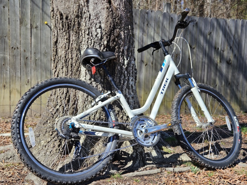 2016 Trek Shift 3 (White Size S) For Sale