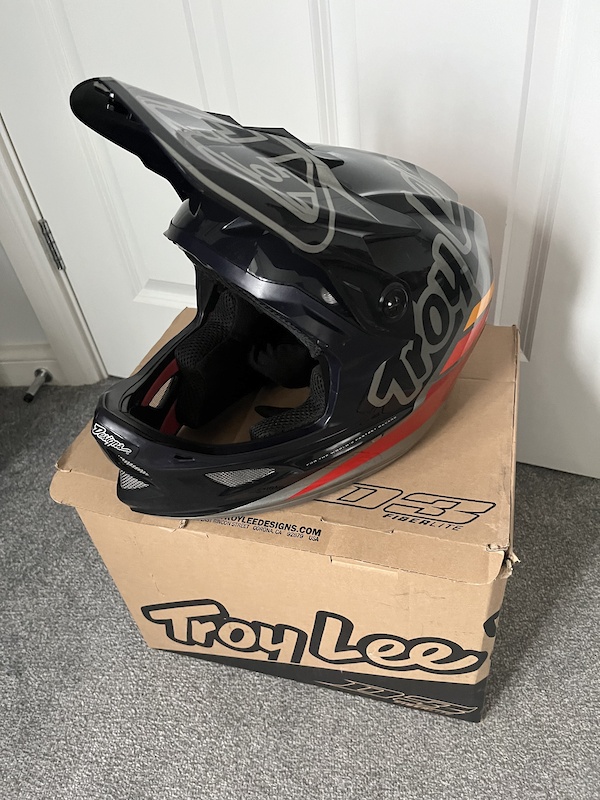 2021 Troy Lee designs d3 full face helmet size small For Sale