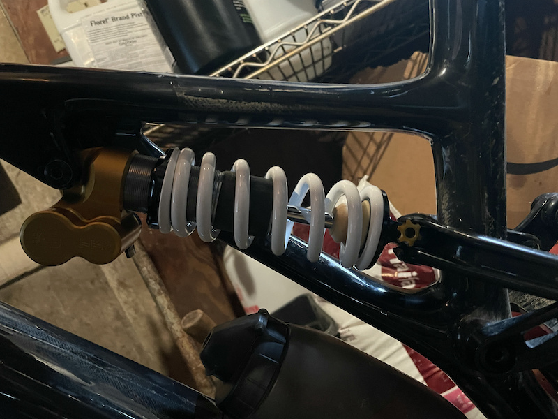 2021 Ohlins TTX m.2 shock + 400-488lb & 450-550 springs For Sale