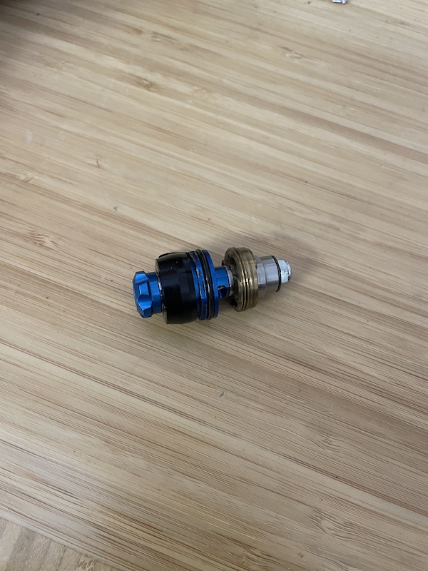 2022 Ohlins TTX22m blue valve For Sale