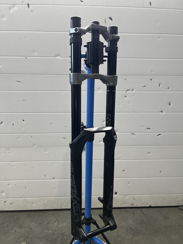 2022 RockShox Boxxer Select 200 mm 29" Fork For Sale