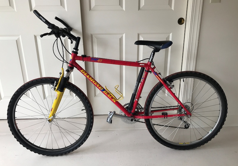 Vintage 1991 17” Diamond Back Apex Mountain Bike For Sale
