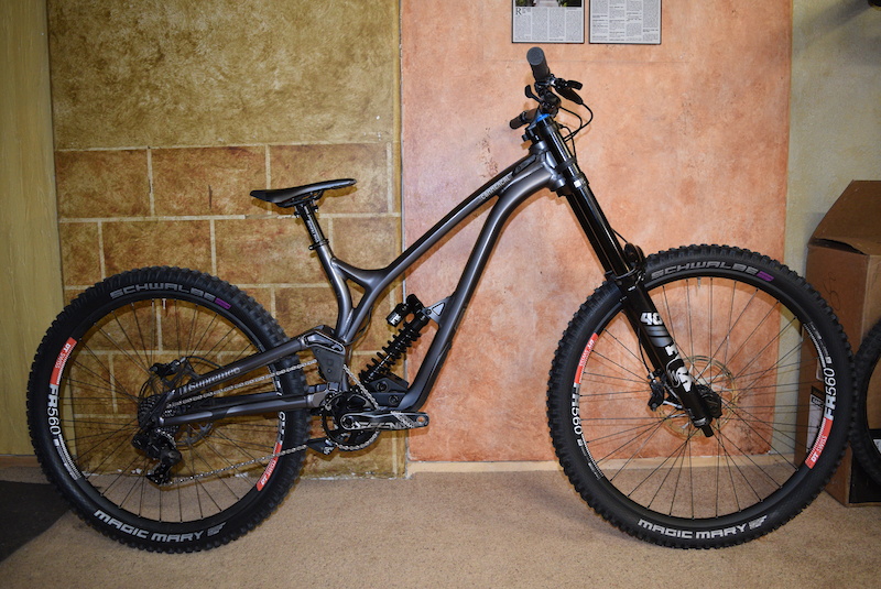 2022 Commencal Supreme V4 Medium Mixed Wheel For Sale