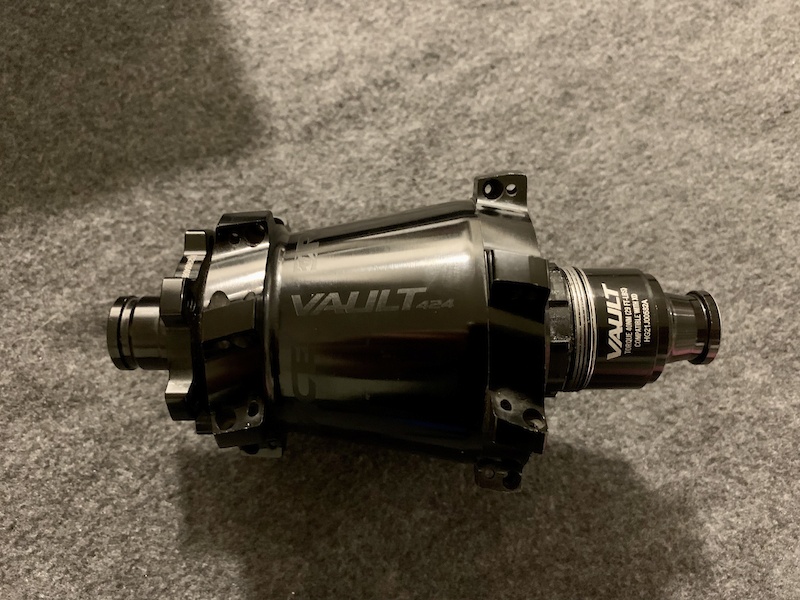 2022 Raceface Vault Hub 12x148 Boost, SRAM XD Driver For Sale