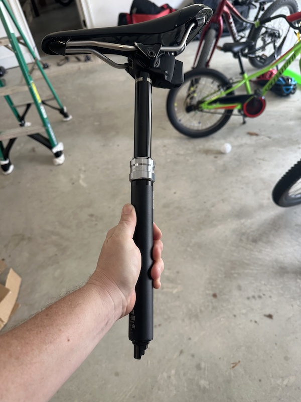 2022 Rockshox AXS Reverb Dropper 30.9 x 125 For Sale