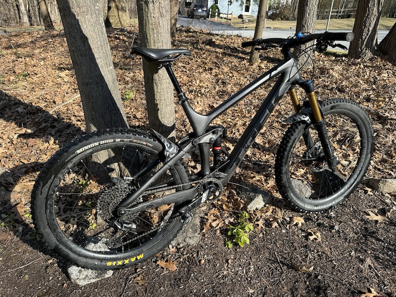 2019 USED Trek Remedy 9.9 Carbon 27.5" SRAM Eagle For Sale