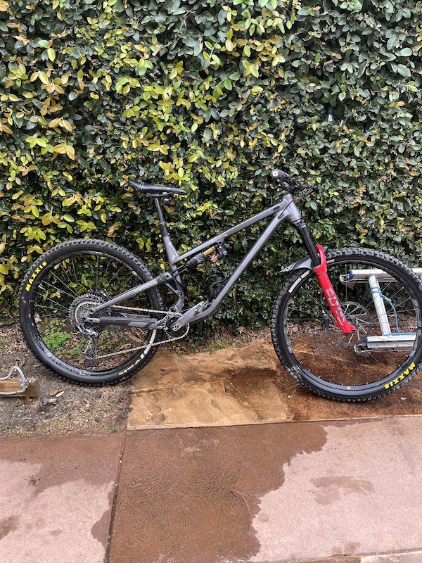 2022 Commencal Meta TR Frame Large w/ 2024 X2 For Sale