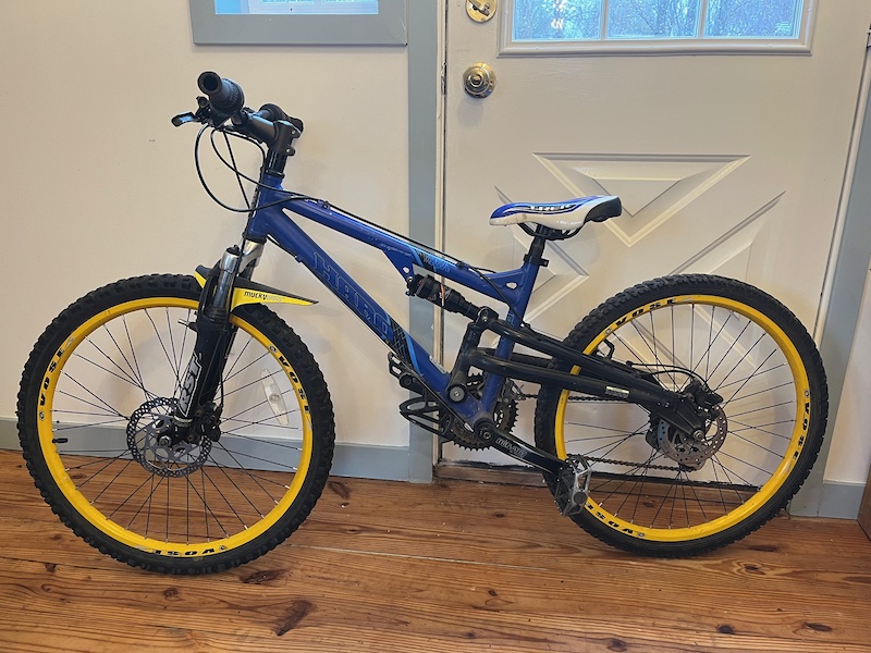 2005 24" Full Sus/Disc Mountain Bike- Haro Extreme X24 For Sale