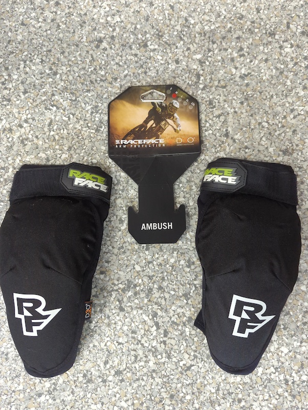 2022 Race Face Ambush elbow protection, M, used 1 time For Sale