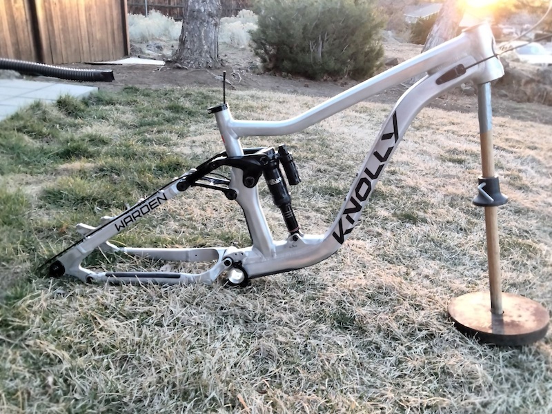 2022 medium knolly frame For Sale