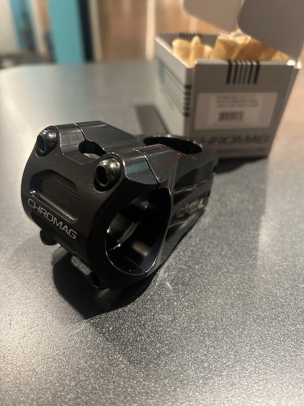 2024 Chromag Riza 35mm/45mm BNIB For Sale