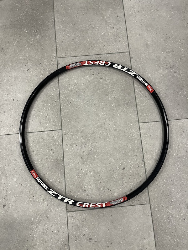 Stan's ZTR Crest 26" rim For Sale