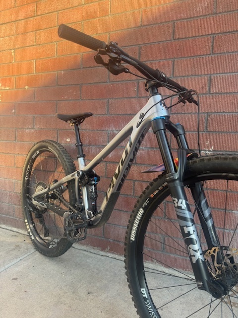 2021 Pivot Trail 429 For Sale
