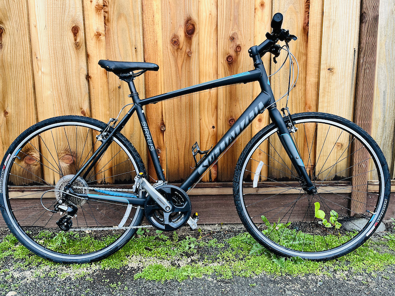 Specialized Sirrus Hybrid Bike Excellent Condition (S For Sale