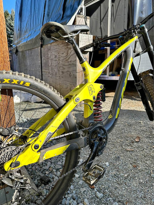 2022 Kona Operator Carbon downhill bike mixed wheel For Sale