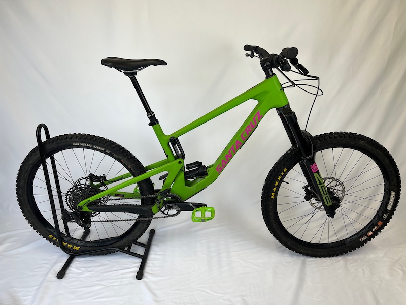 2022 Santa Cruz Nomad V5 Adder Green For Sale