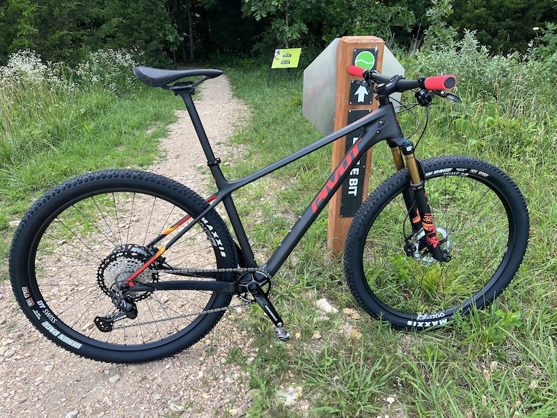 2022 Pivot LES SL Race XT Bike For Sale