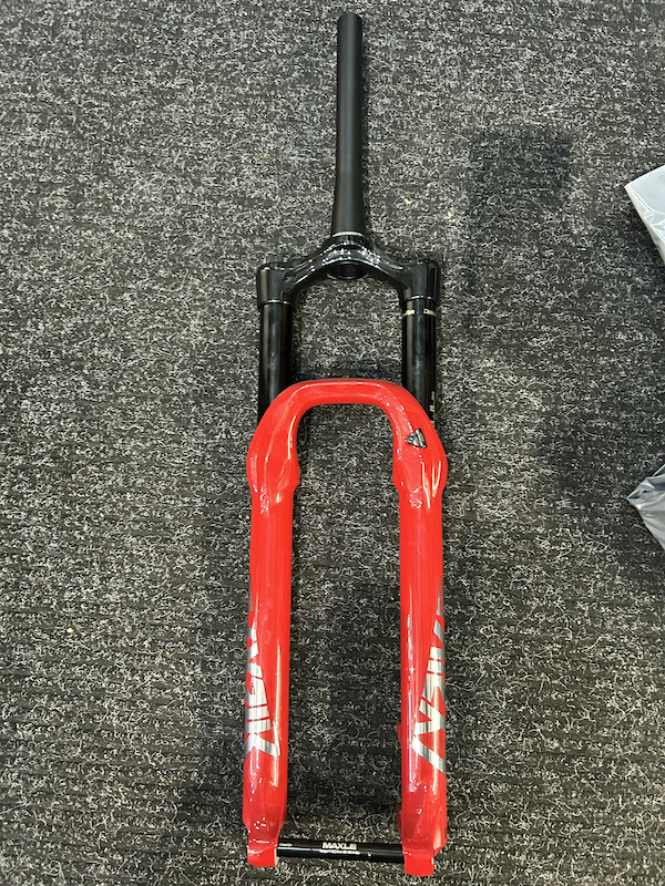 2023 rockshox lyrik ultimate (red) 160mm For Sale