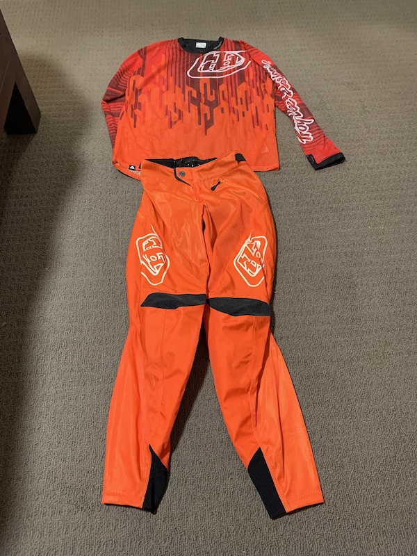 FS: Downhill outfits For Sale