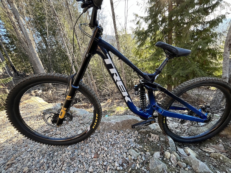 2023 Trek Session Saint R1 For Sale