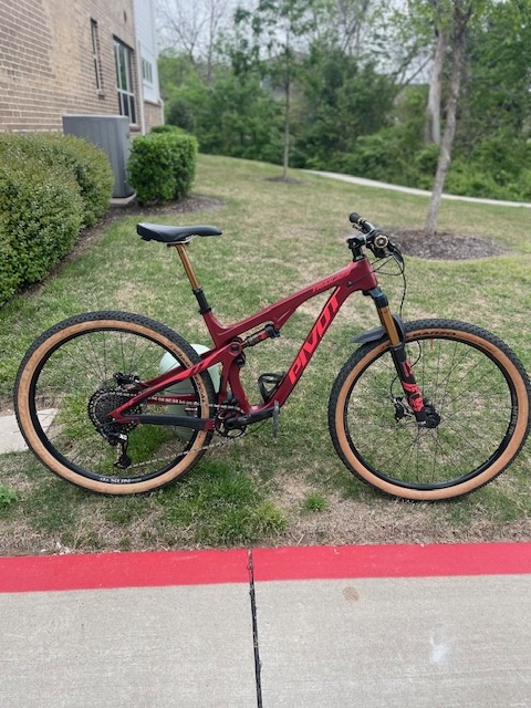 2020 Great Condition Pivot Trail 429 V2 For Sale