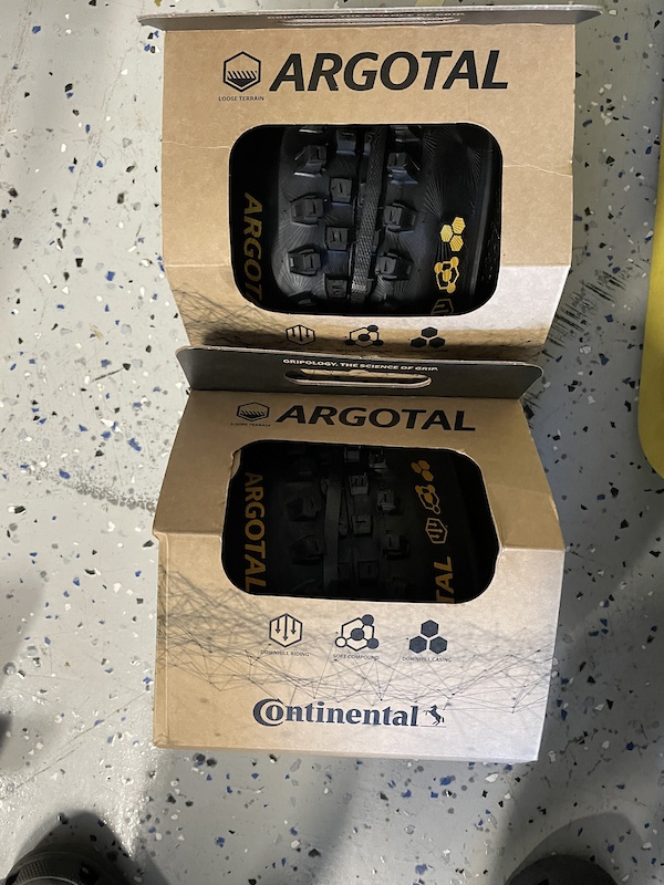 Continental argotal 29x2.4 dh soft For Sale