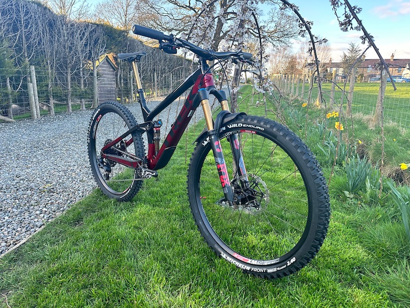 2022 Trek Fuel EX 9.9 Raw Carbon Rage Red M/L never ridden For Sale