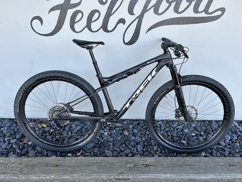 2022 Medium Trek SuperCaliber 9.8 AXS For Sale