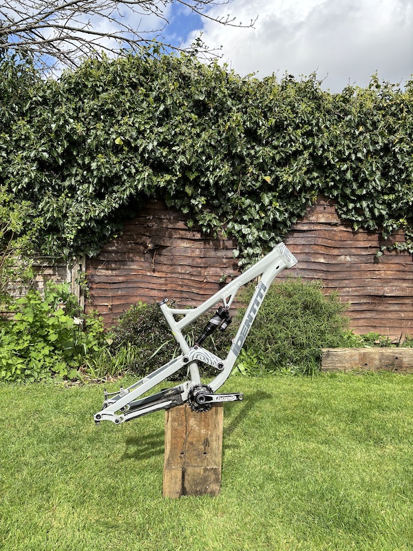 2017 Identiti mettle frame and shock For Sale