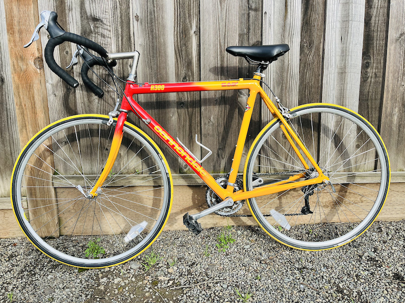 Cannondale R300 Excellent Condition Road Bike (54cm) For Sale