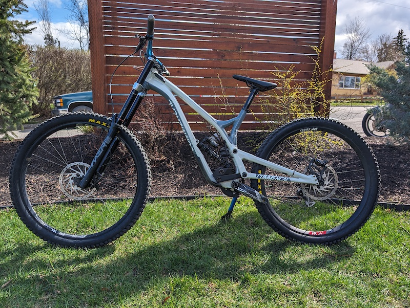 2020 Commencal Supreme DH v4. Mullet Medium Frame For Sale