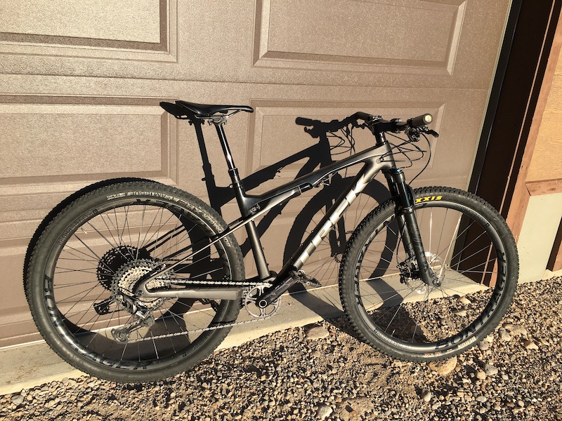 2020 Trek Supercaliber 9.8 XT Medium/Large For Sale