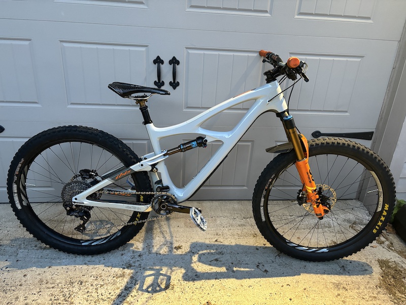 2021 L Ibis Mojo 4 with XT drivetrain & Fox 36 Factory For Sale