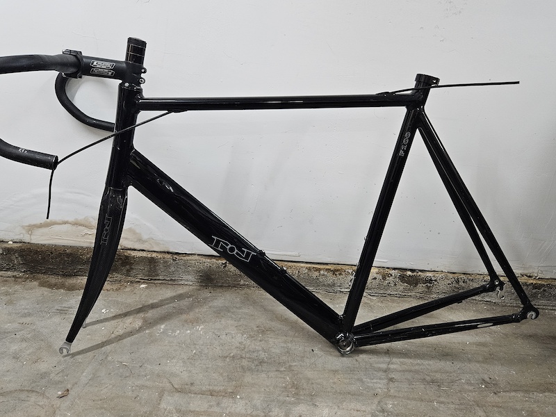 2015 Neuvation F100 aero frame and fork 60cm For Sale