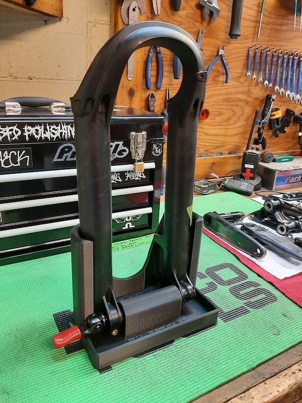 Fox and Rockshox Fork stand/oil catcher tool For Sale
