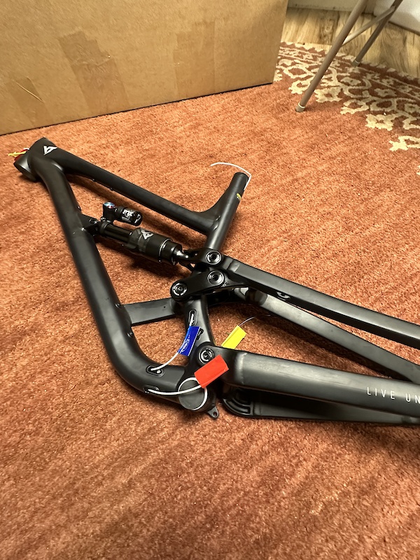 2022 BRAND NEW: YT Capra Large bike frame For Sale