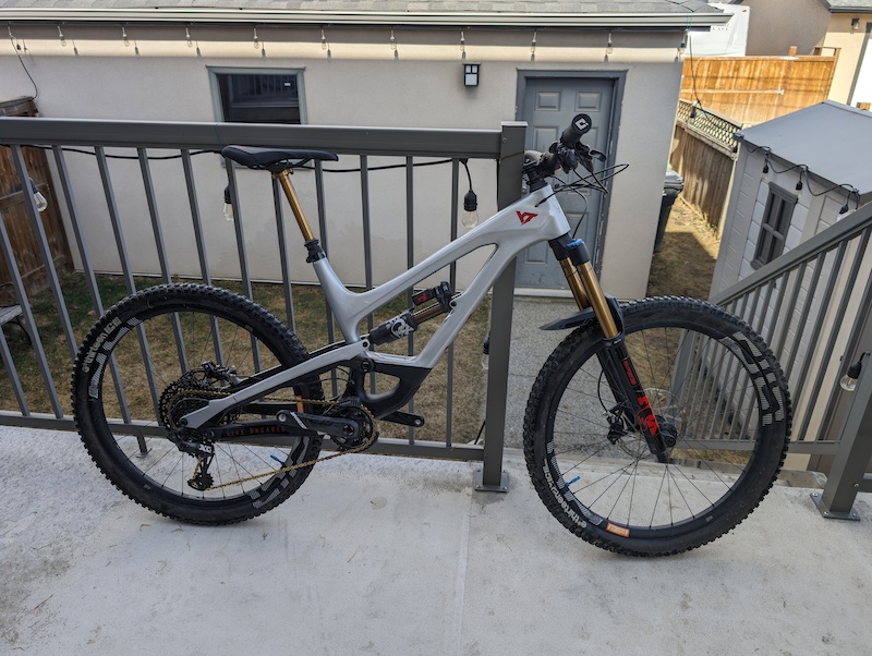 2021 Virtually brand new YT Capra Pro Race (Large) For Sale
