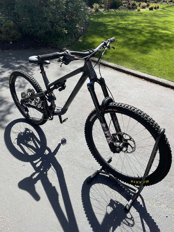 2023 Custom Commencal meta sx dark slate MX For Sale