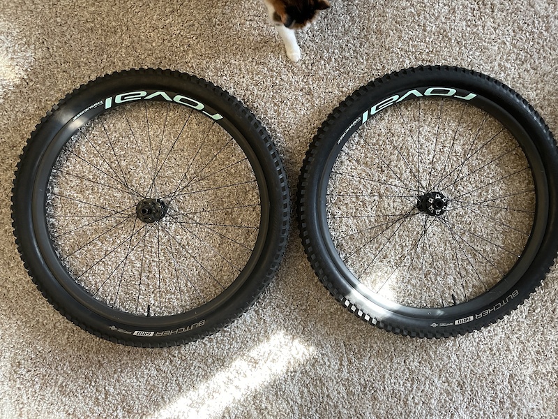 Roval Traverse 29er carbon wheelset, near new tires For Sale