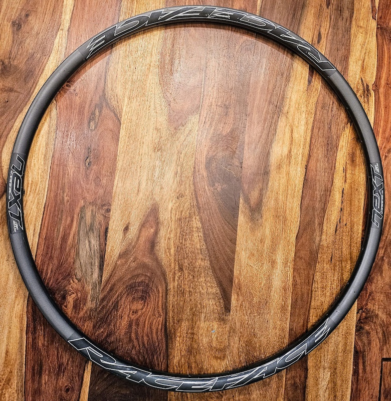 2022 RaceFace Next SL 29er rim For Sale