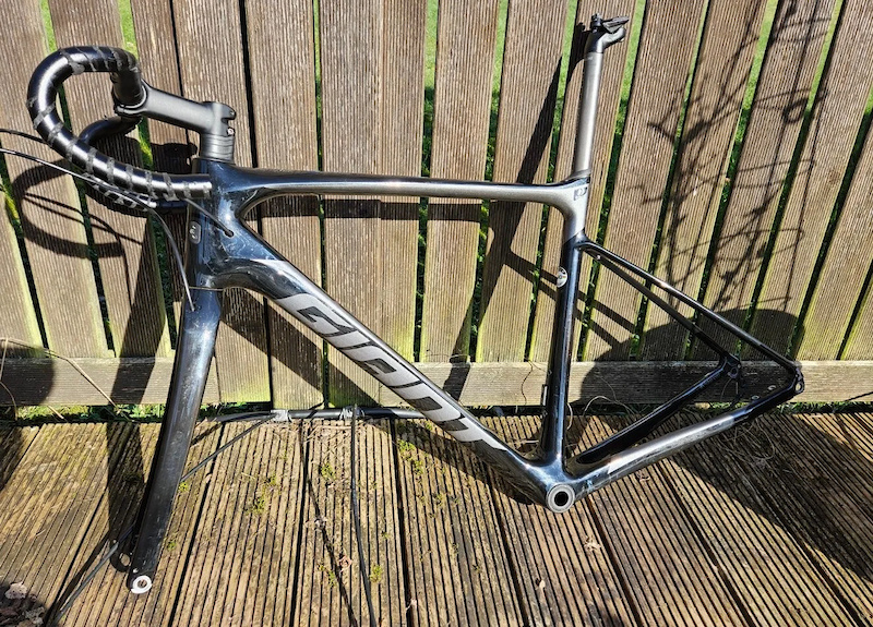 Giant Defy Advanced 2 Frame Set Good condition For Sale