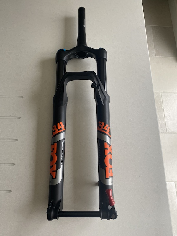 2024 Fox 34 130mm Rhythm. Absolutely immaculate. For Sale