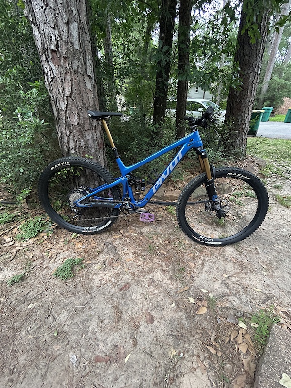 2024 Pivot V5 switchblade LG Pro XT For Sale
