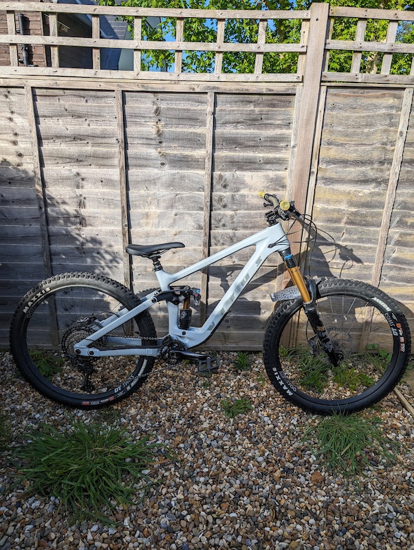 2021 Vitus Sommet CRX 27, Medium Frame For Sale