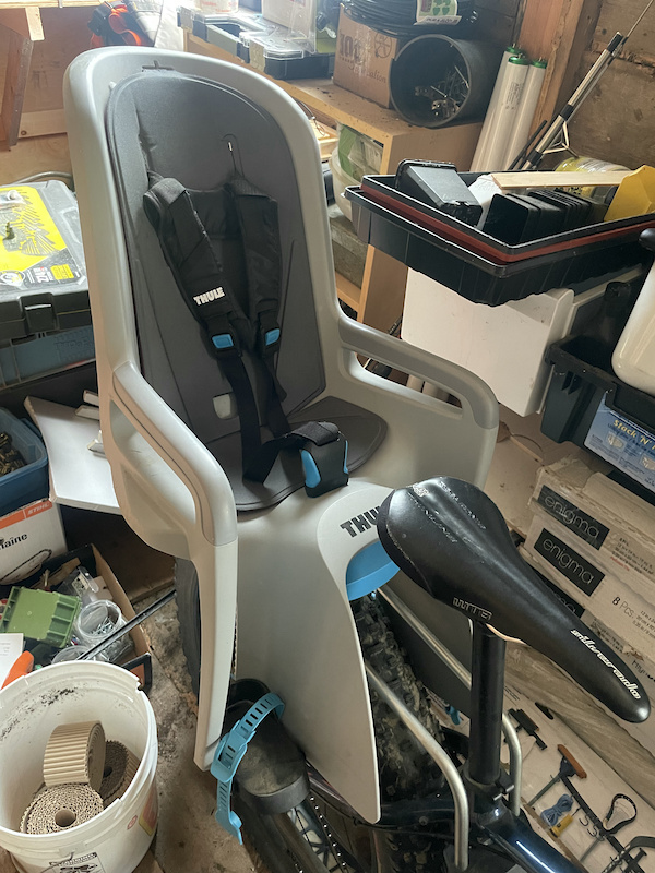 Thule child carrier seat For Sale