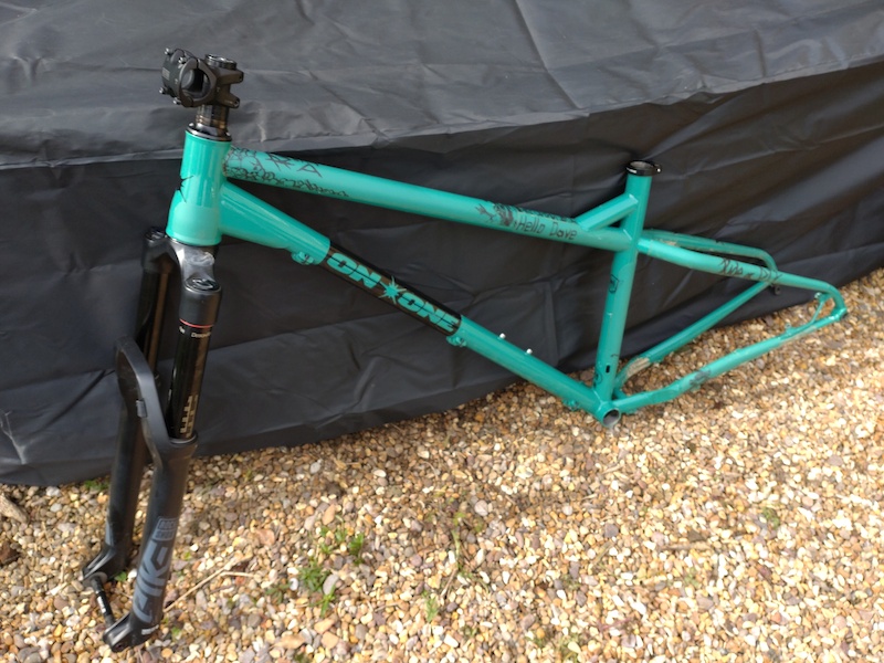 2021 Size Large On-One Hello Dave Frame in Sea Foam Green For Sale