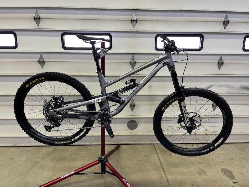 2021 Commencal Clash Race Silver medium For Sale