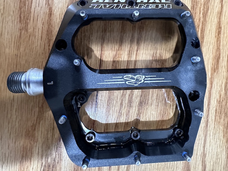 2024 Renthal Revo-F flat pedals For Sale
