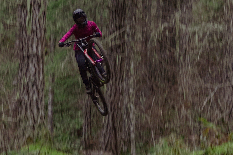 Video: Emmy Lan's Off Season Training on Vancouver Island - Pinkbike
