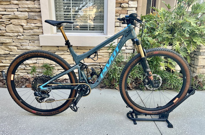 2022 Pivot Mach 4 SL For Sale